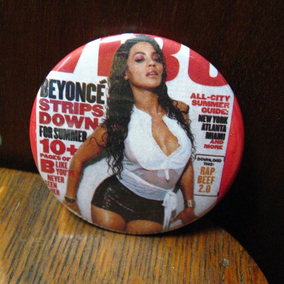 Beyoncé Giselle Knowles-Carter | Accessories | Beyonc Giselle Knowlescarter Button Lapel Pin ...
